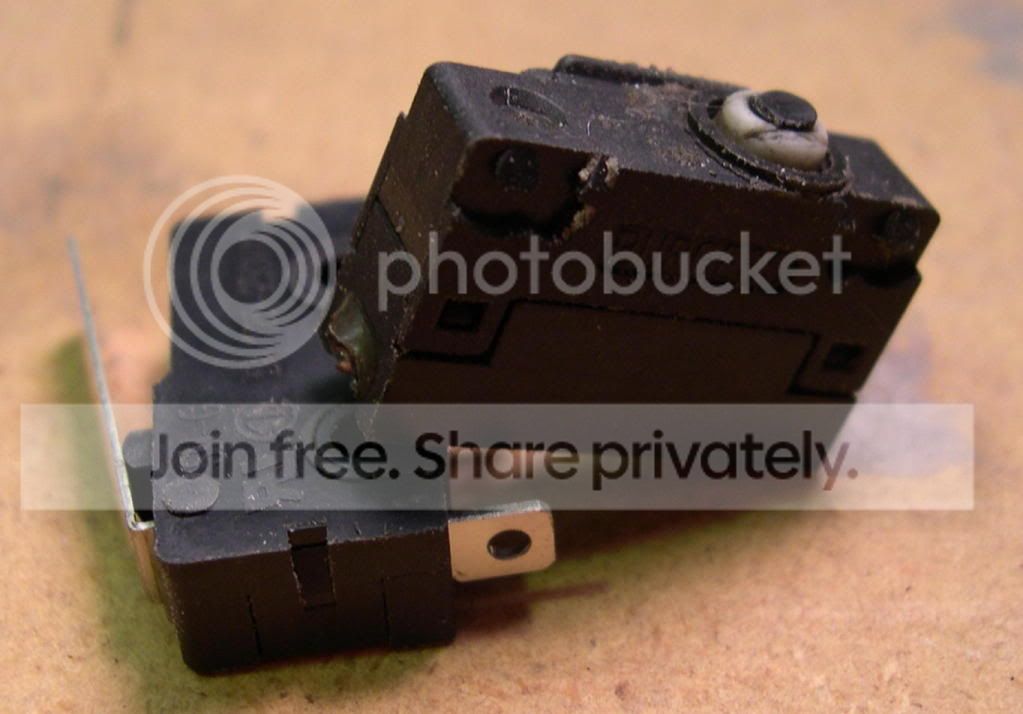 Driver's door latch microswitch failure | VW Vortex - Volkswagen Forum