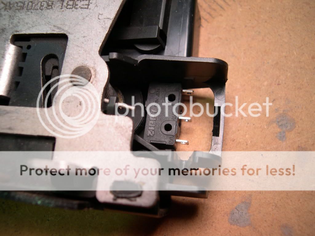 Driver's door latch microswitch failure | VW Vortex - Volkswagen Forum